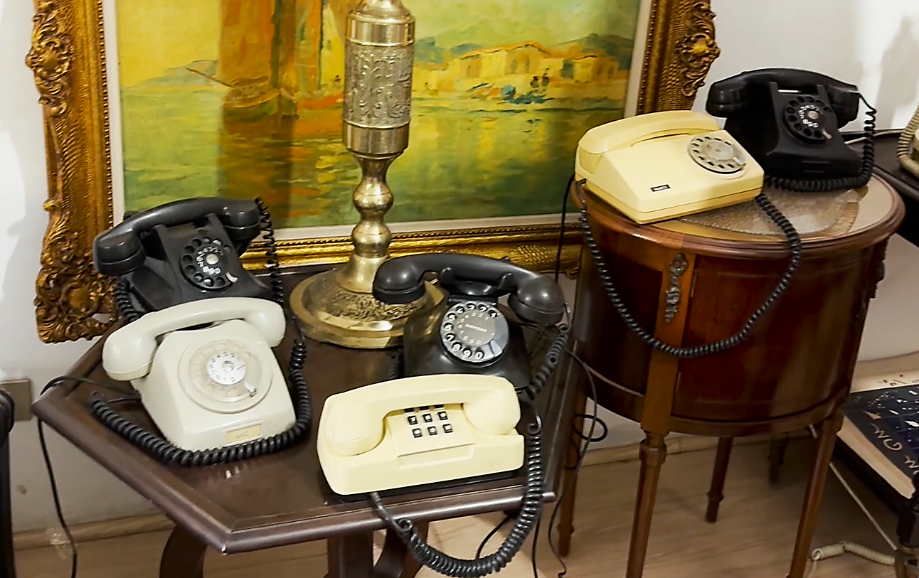 Telefones Antigos: Uma Viagem no Tempo | Sergio Longo Escritório de ...